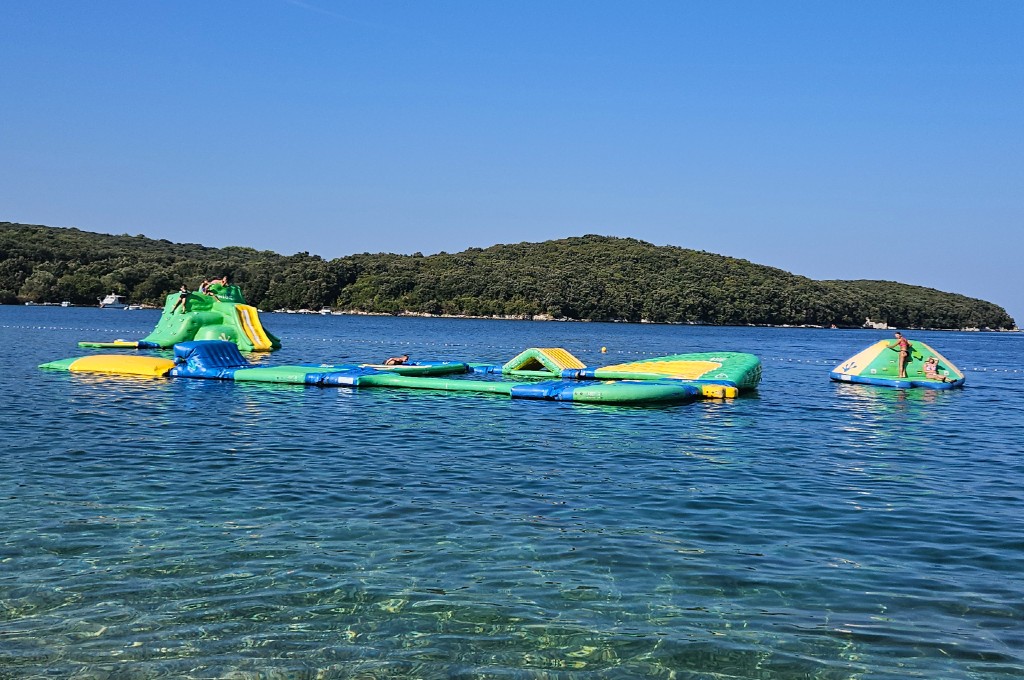 Strand am Campingplatz Val Saline Rovinj, Istrien, Kroatien